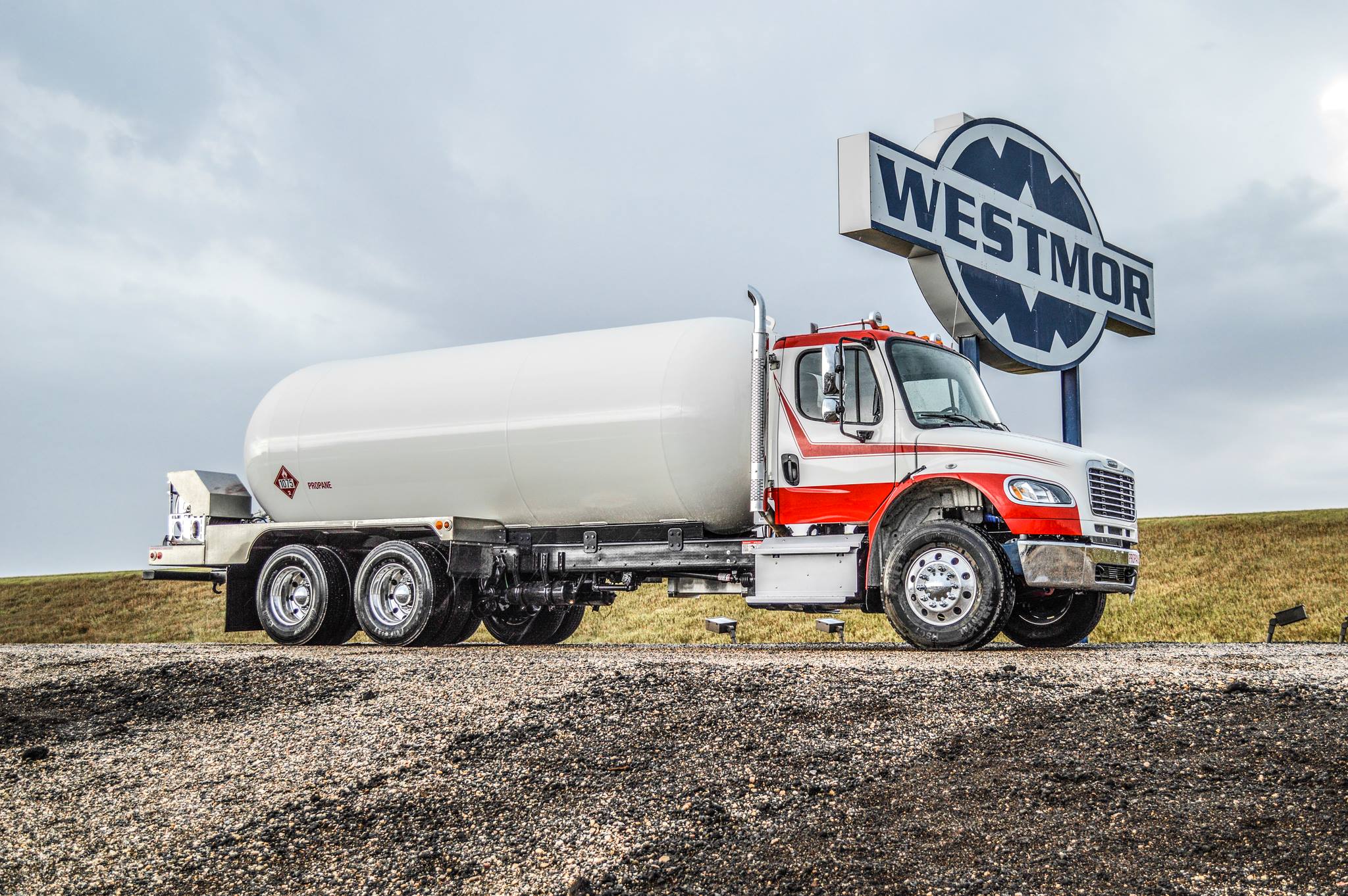 Buy Blueline HX Bobtail High-Volume Propane Delivery - Long Beach Off ...