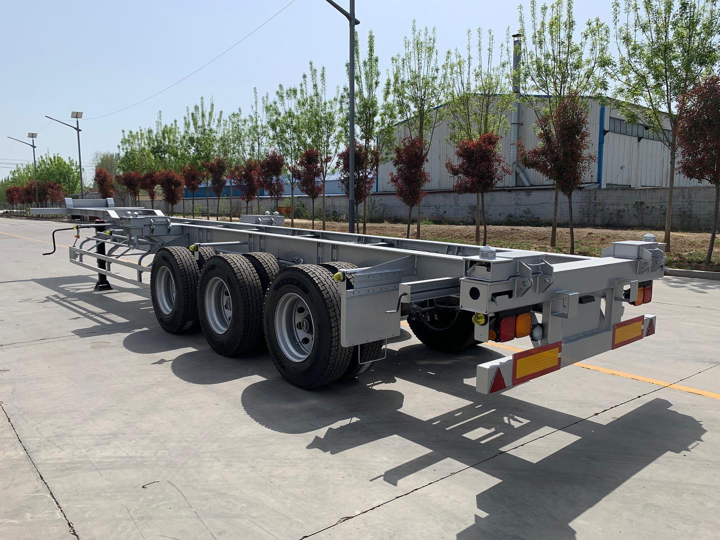 Buy 40ft Gooseneck 3 Axle Chassis Online - 40ft Gooseneck Tri Axle ...